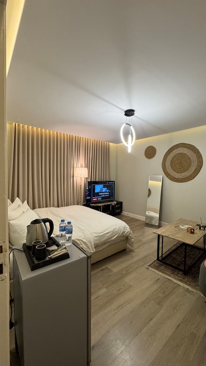 استديو بتصميم فريد ومطبخ صغير - Riyadh