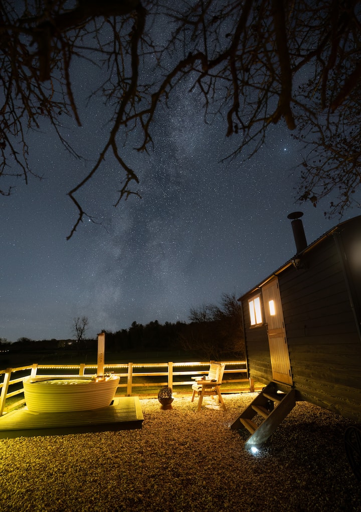 Caban Fron Farm — Secluded Luxury• Panoramic Views - England