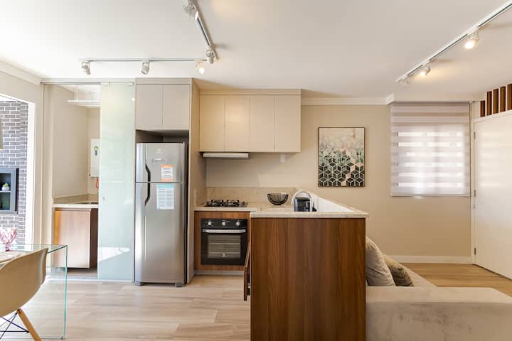 Ap 41 Soho · Para Toda A Família | A/c E Estaciona - Curitiba