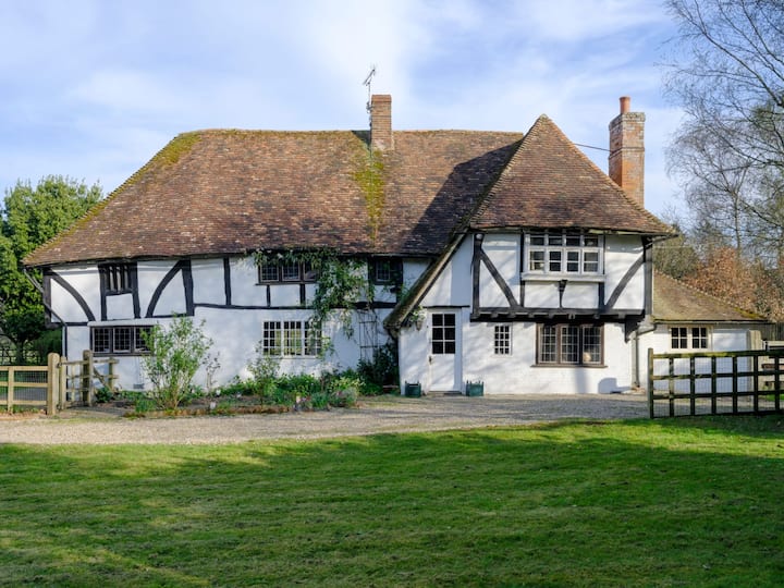 Wealden Hall House - Kent
