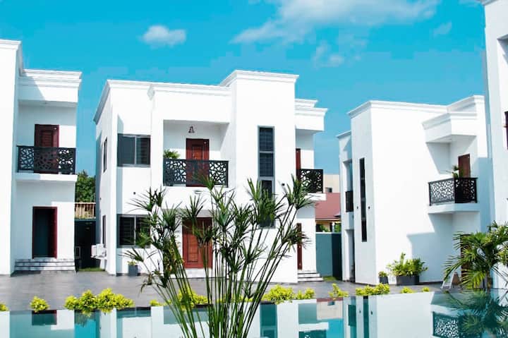 Hhak Luxury Crest - Ghana