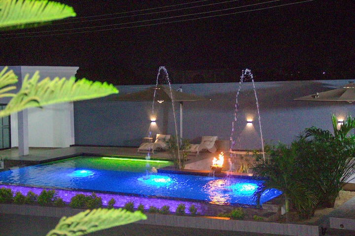 Hhak Luxury Crest - Ghana