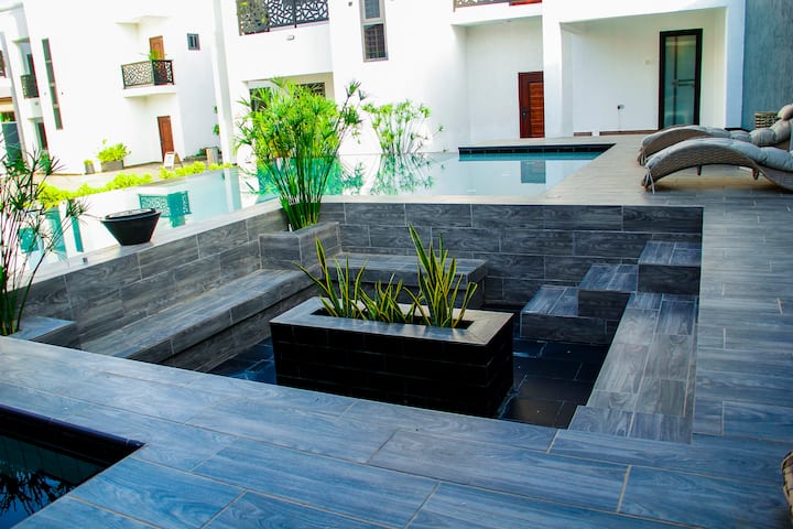 Hhak Luxury Crest - Ghana