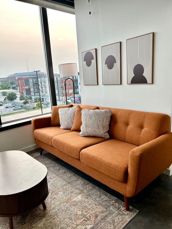 Downtown | Free Parking | Gym - Des Moines, IA