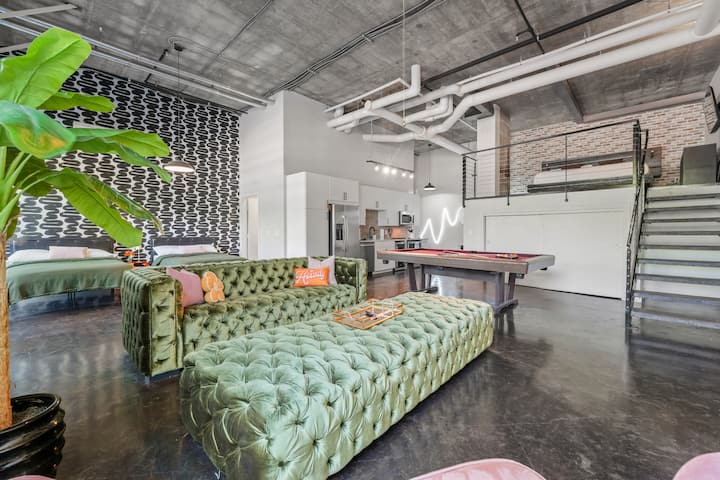 Stylish Loft In Deep Ellum | Downtown Dallas - Love Field - Dallas
