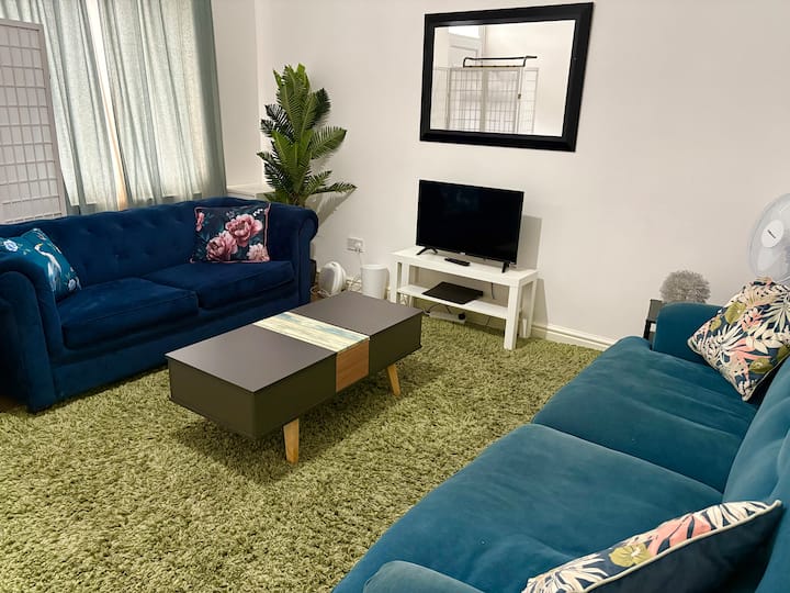 Dunkfield Home | Parking | Contractors | Families - Oldham