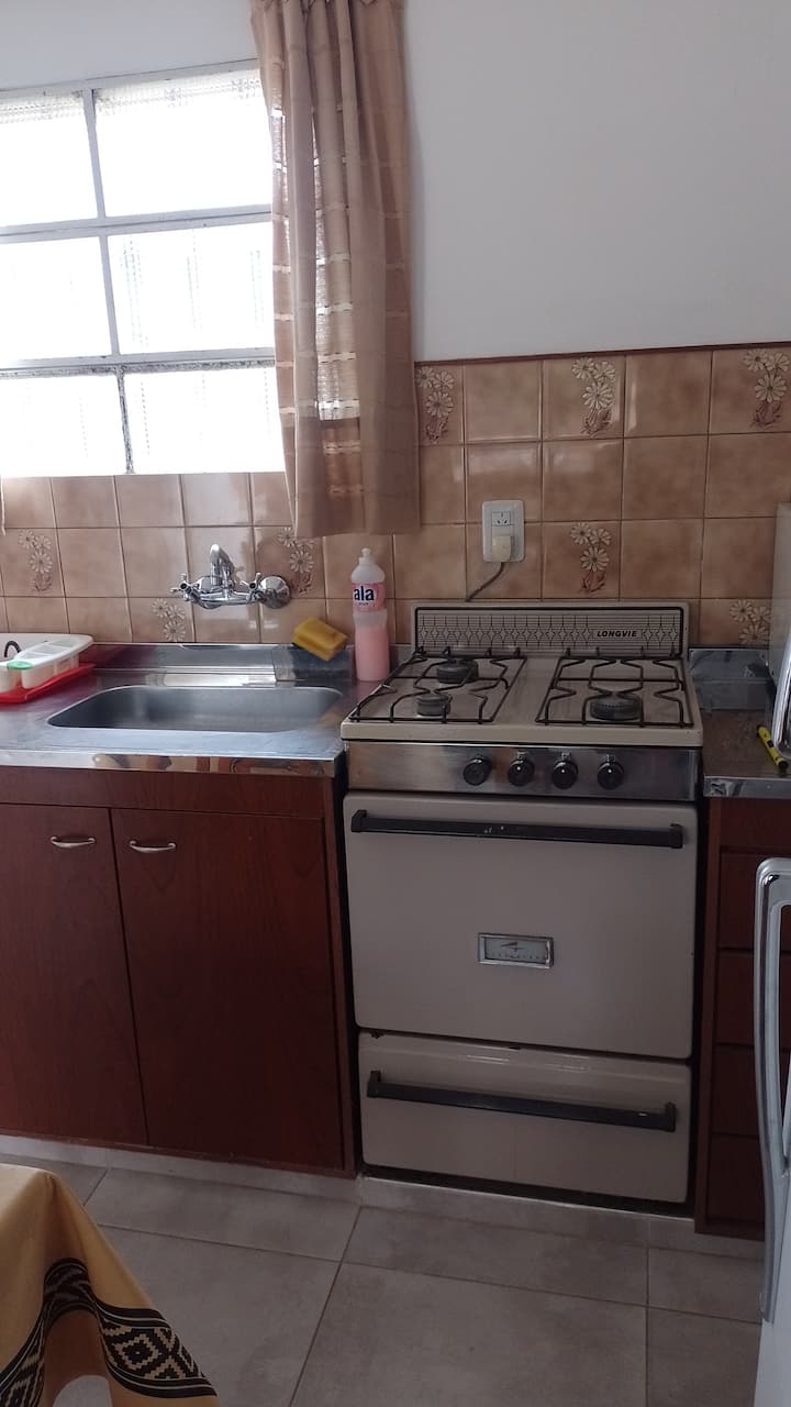 Casa Con Patio Y Cochera
Familiar-laboral - Bell Ville