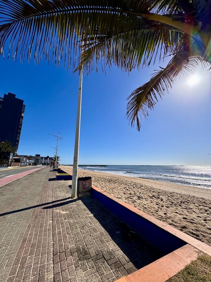 Refúgio à Beira-mar Com Amanhecer Na Sacada Em Bv - Barra Velha
