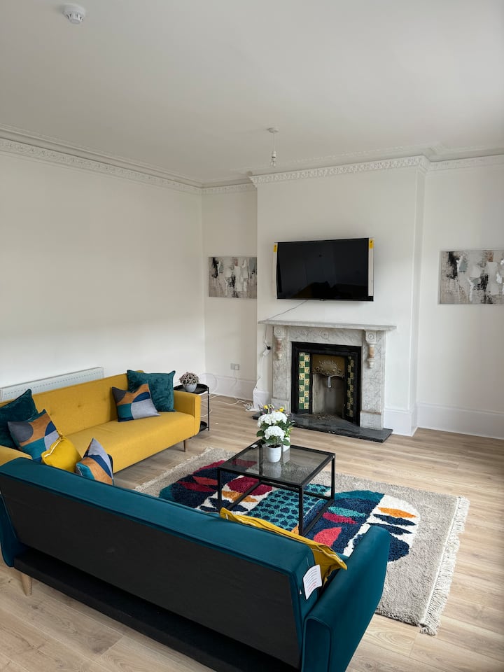 Large Double Bedroom In Ncl - Newcastle upon Tyne