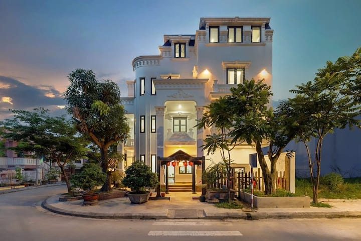 Villa 7 Rooms Pool Near Mall - Vietnam