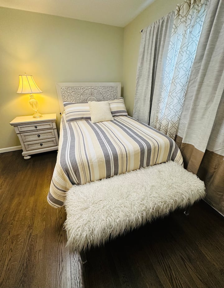 Elle’s Oasis-home Away From Home - Allentown, NJ