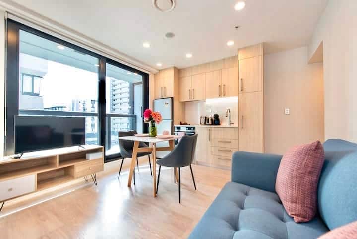 Chic Cbd Stay W/ Balcony | Walk To Sky Tower - Auckland