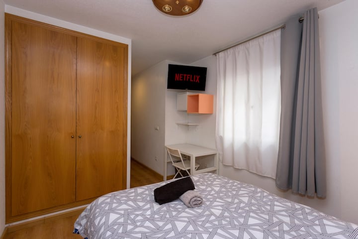 Quiet+ Cozy Room +A/c+smartv! - Alicante