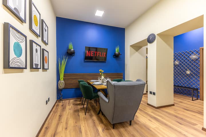 City Center Apartment | Walk To Beach & Sea Garden - Varna