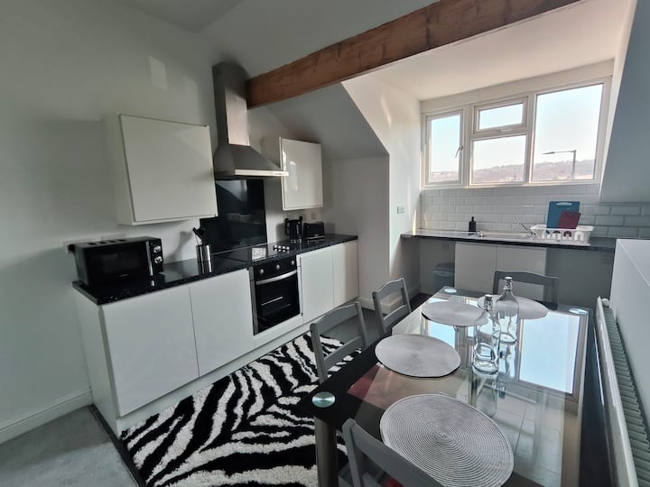 Modern Luxury Flat-superking Bed - Sheffield