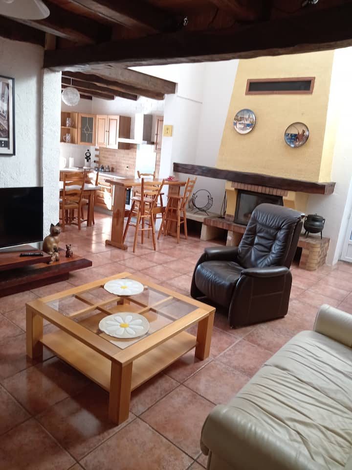 Maison De Village Proche Nature. - Briey