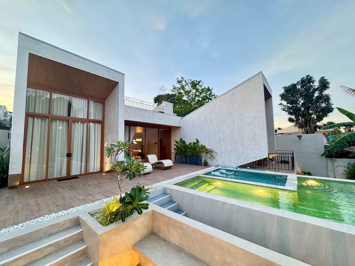 Balai Cinco – A Newly-built 1,000sqm Private Villa - Dasmariñas