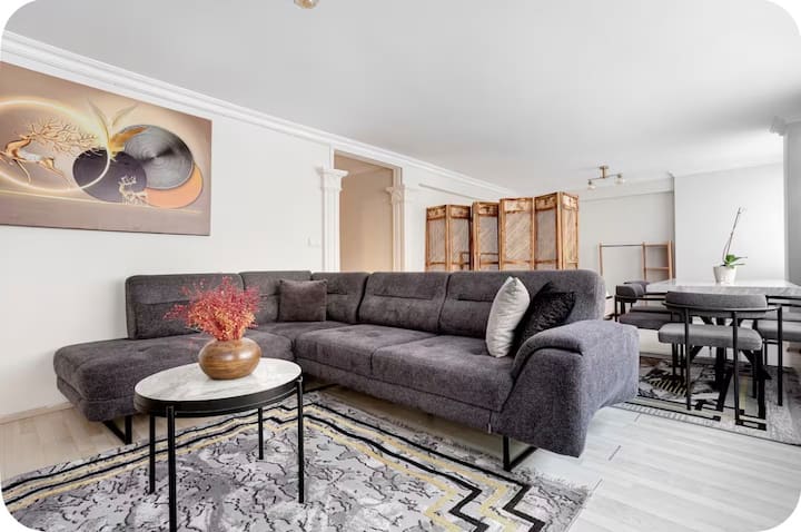 Charming 4br-2ba. Lovely King Beds W/lift &Full Ac - Estambul