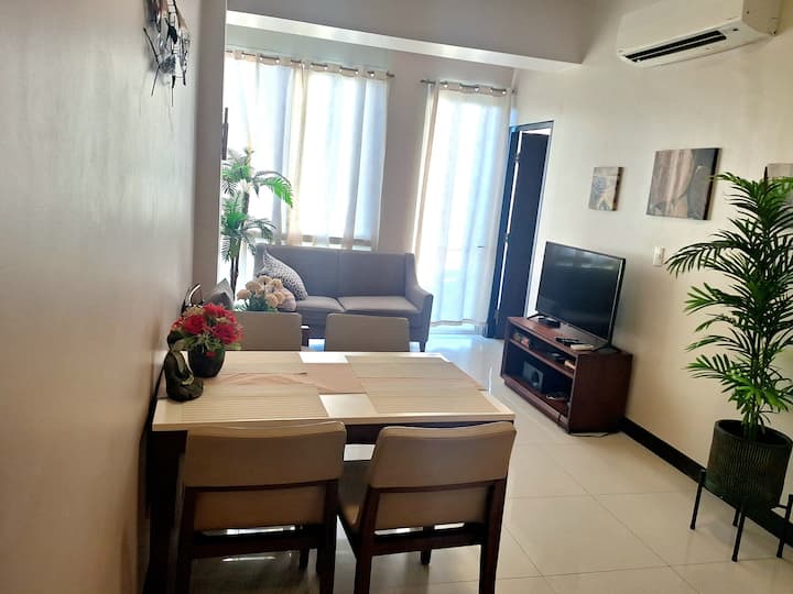 Cozy Modern 1br Ap Near Beach - Lapu-Lapu City