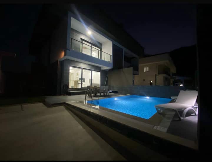 Villa In Kemer - Kemer