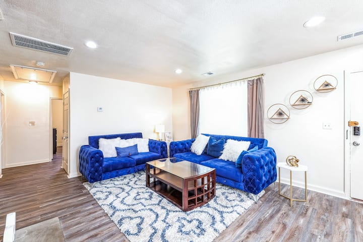 The Cozy Corner, College Park - Takoma Park, MD