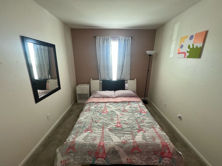 Cozy Room At Sky Ranch - Aurora, CO