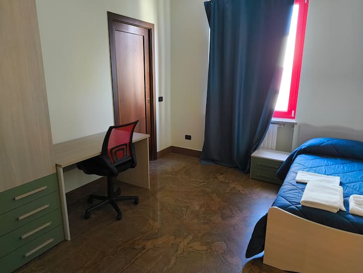 Stanza Singola, Zona Tranquilla - Alessandria