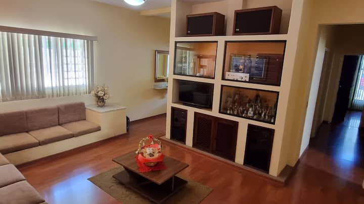 Casa A 500 M Da Basílica - Aparecida