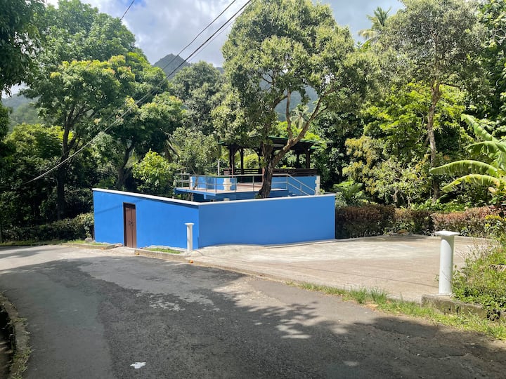 Home In Soufriere
Surrounded By Nature - Santa Lucía