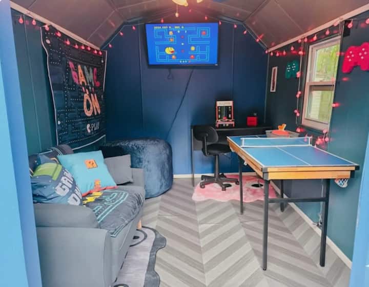 Mini Game Room Private Hot Tub 2 Min Walk To Pool - Pocono Mountains, PA