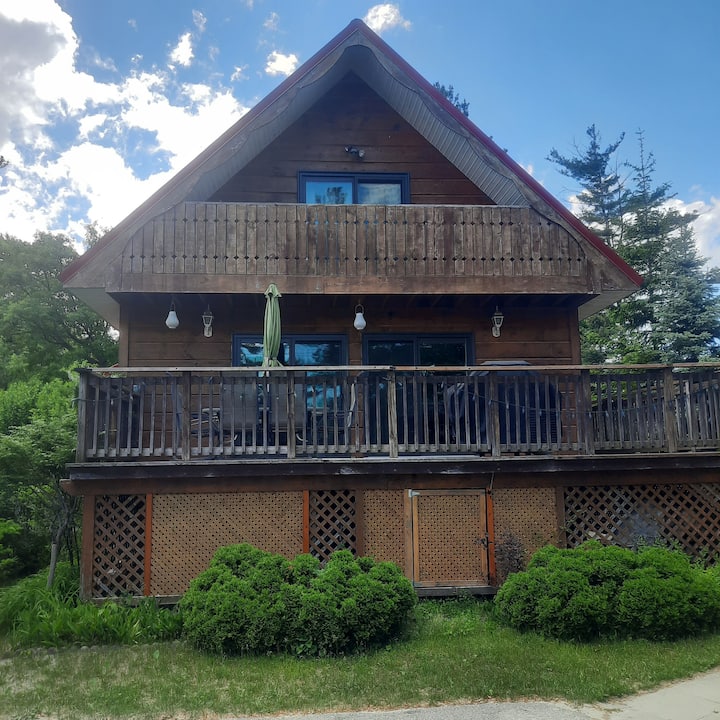 Cottage By The Beach. - Wasaga Beach