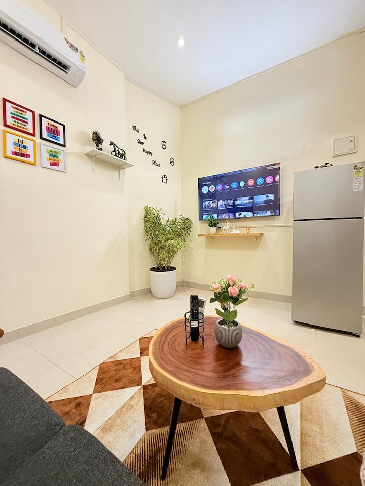 Cozy 2bhk In Mumbai Near Lokhandwala - Mumbai