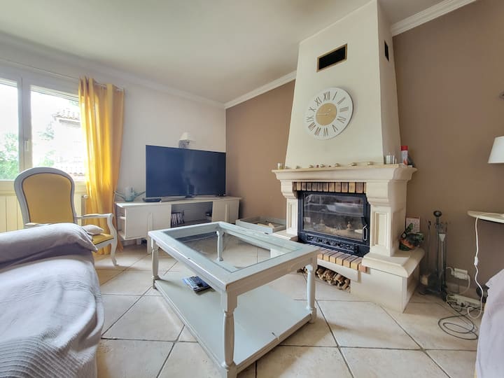 Maison Famille Avec Piscine Jacuzzi Salle De Sport - Rustrel