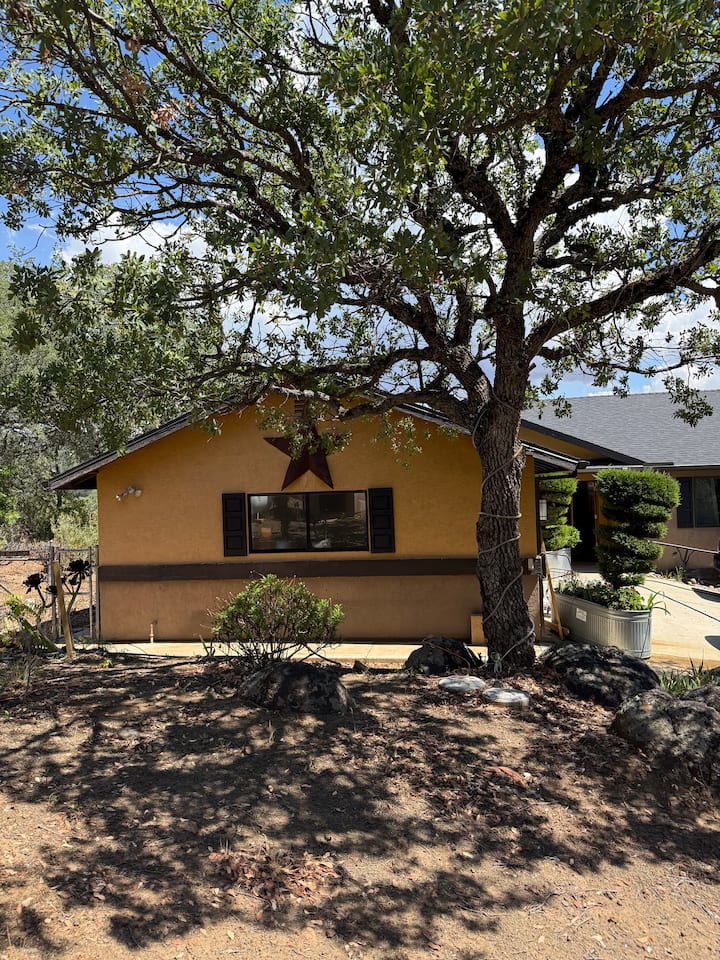 Cozy Rustic Single Home Property In Julian - Julian, CA