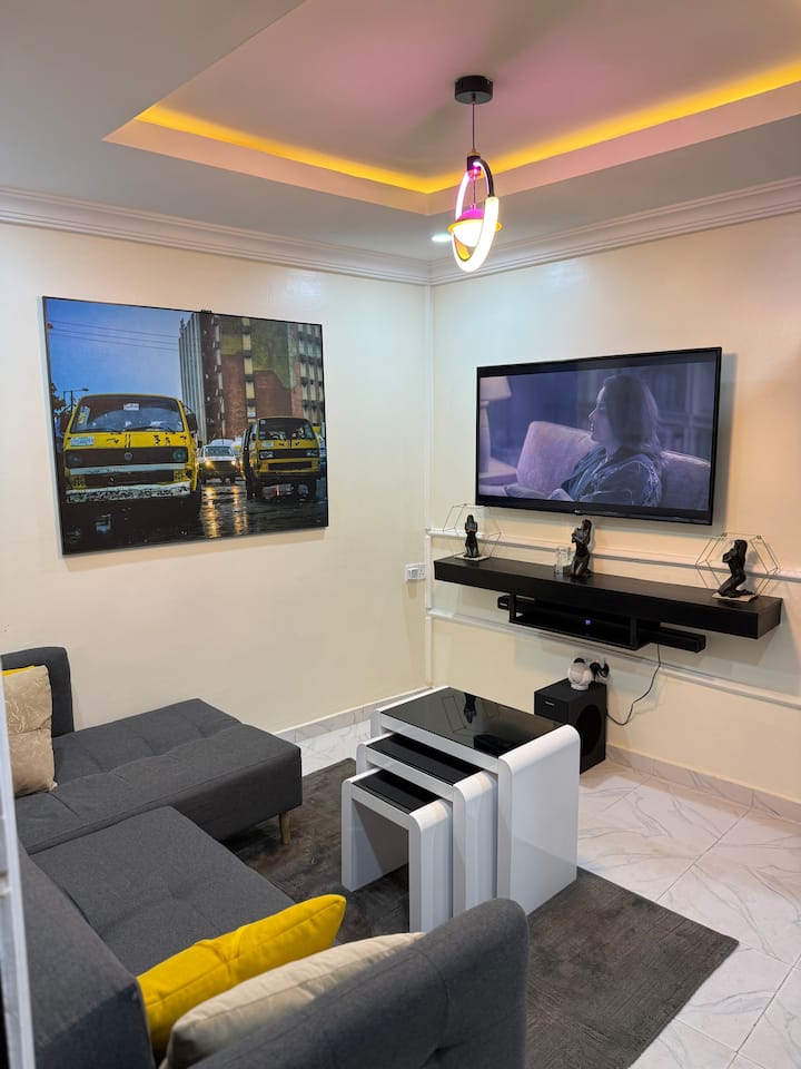 1bedroom Apt 3 Mins From Intl Airport + Car Rental - Lagos