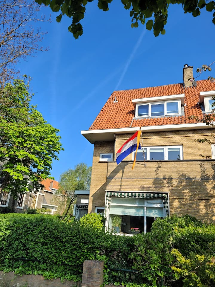 Volledig Huis, Vlak Bij Strand - Den Haag