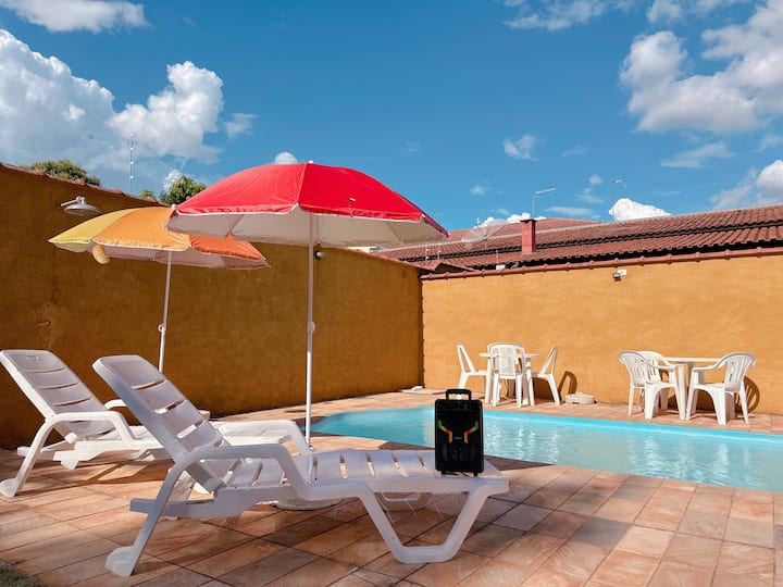 Centro De Brotas Telão, Karaokê, Sinuca E Piscina - Brotas