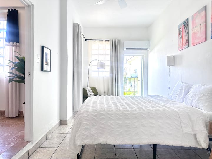 Spacious + Relaxed: Near Beach, Dining, Nightlife - Puerto Rico