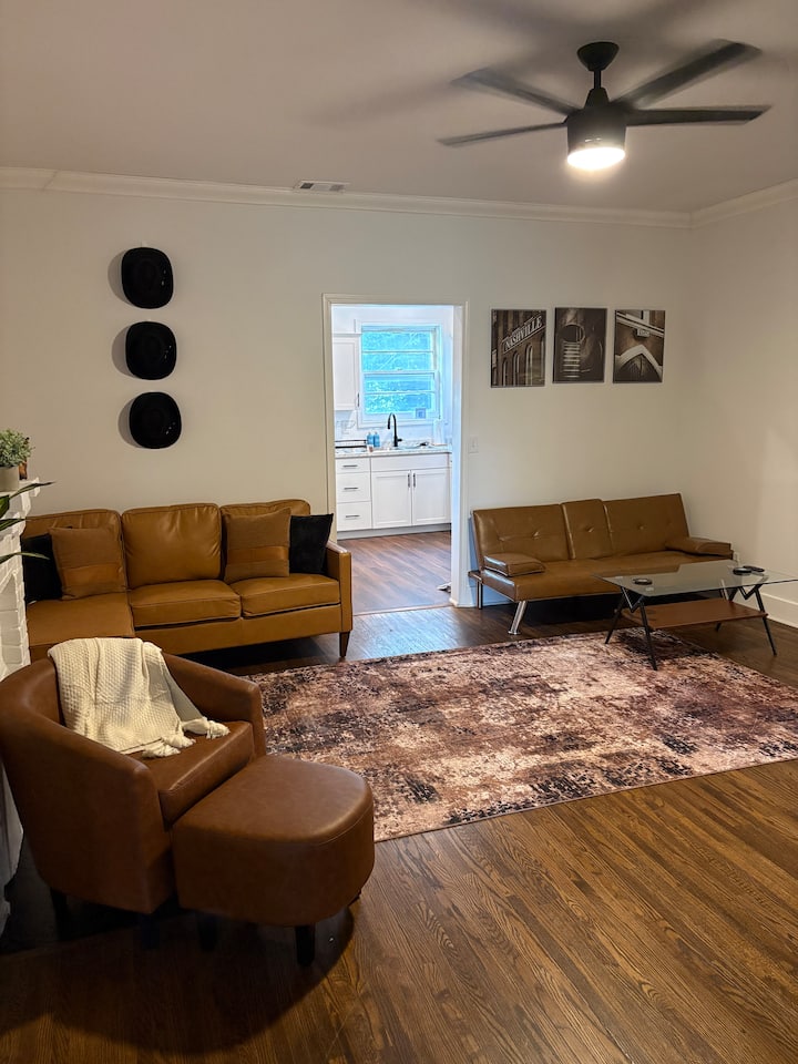 Home Near Downtown With Game Room - Nashville, TN