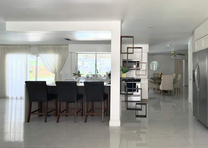 Yacht Club 
Sunset Beach House - Cape Coral, FL