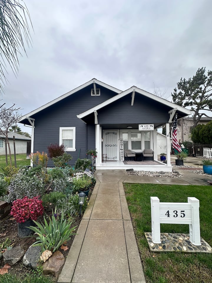 Cozy Cabin Retreat — Peaceful Escape With Comfort - 洛迪