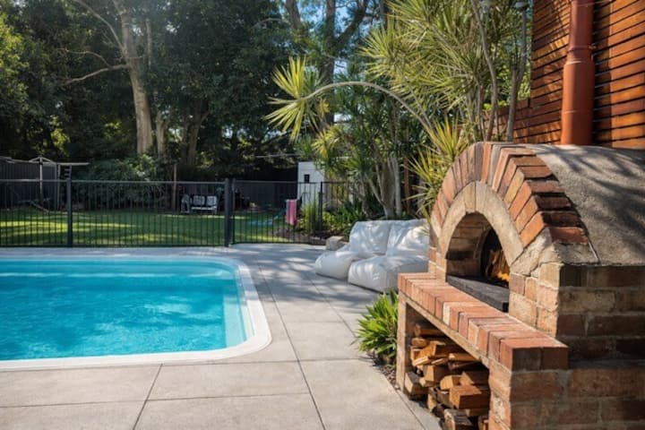 Large Entertaining House. - Woy Woy