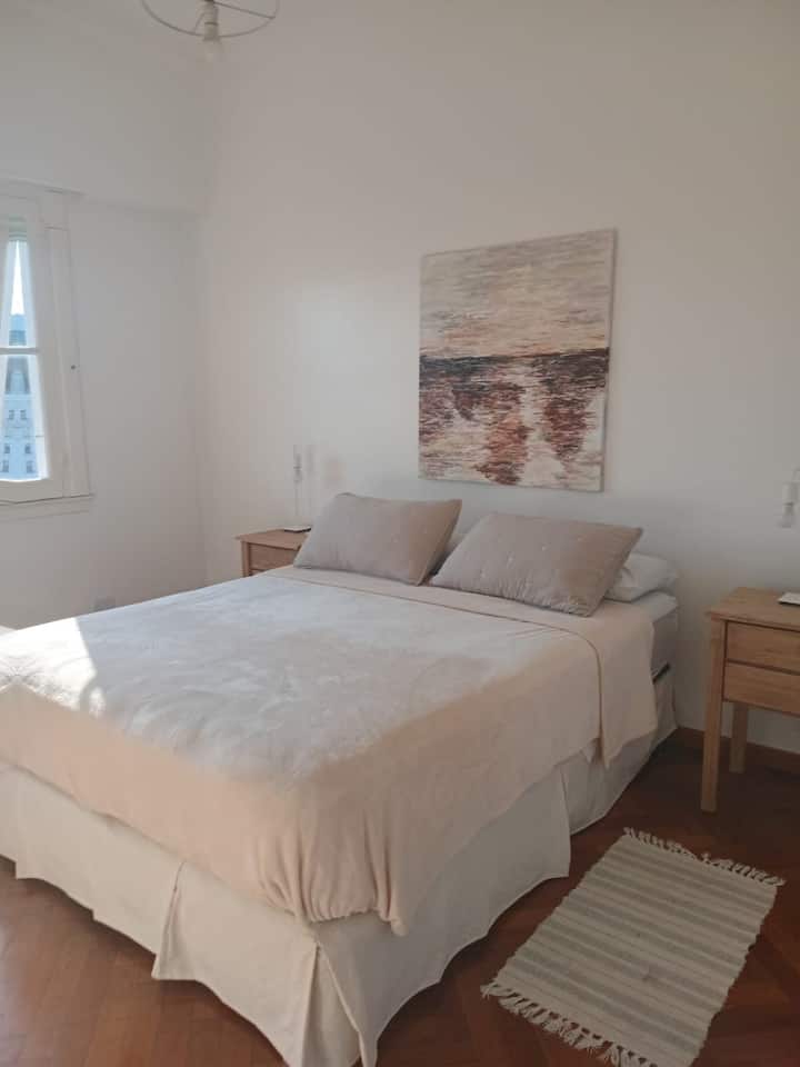 Hermoso Dpto. Frente Al Colón - Buenos Aires