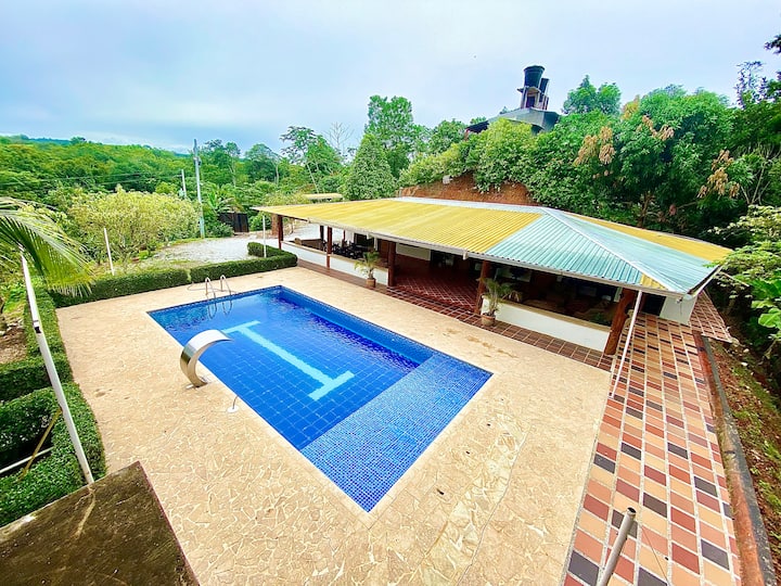 Finca Villa Luz Dary Con Piscina En Doradal - Colombia
