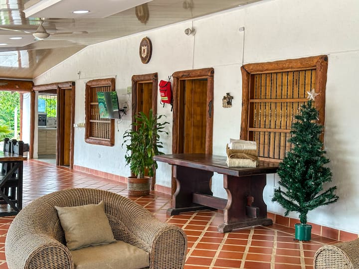 Finca Villa Luz Dary Con Piscina Santorini/napoles - Colombia