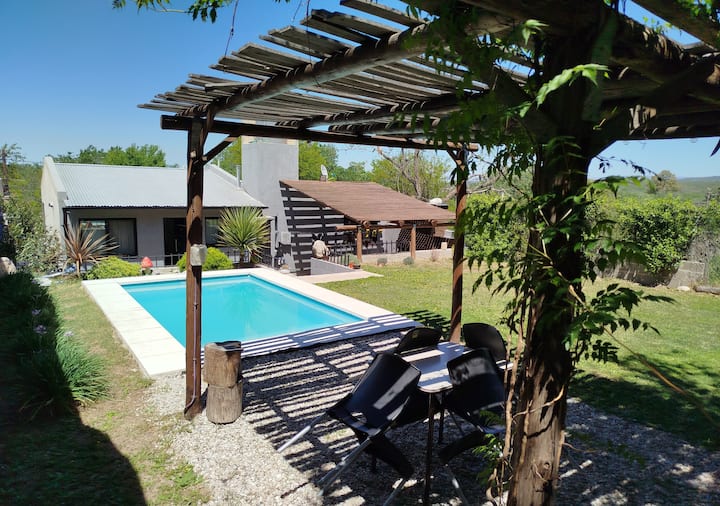 Alojamiento En Valle Hermoso - La Falda