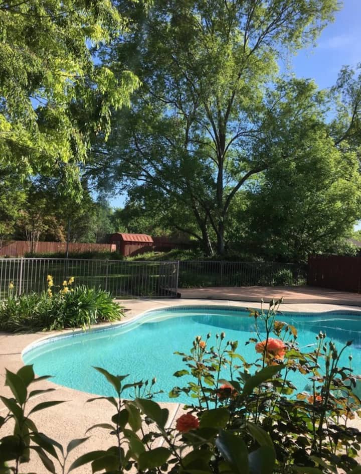 Beautiful Sac Home With Pool - Rancho Cordova, CA