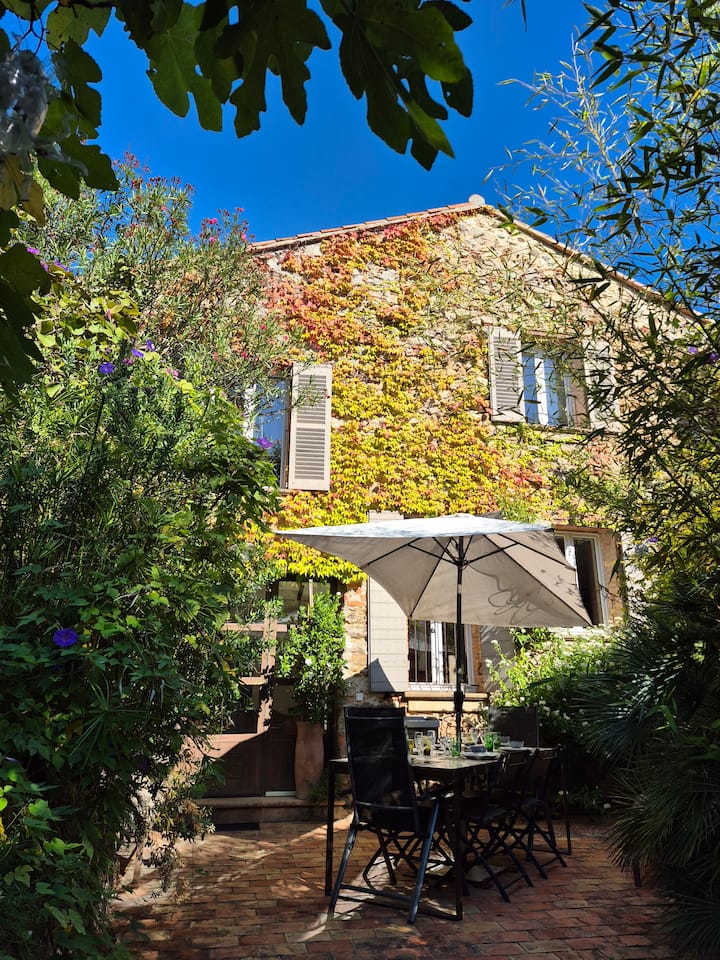 Maison Mitoyenne De Charme 5 éToiles Pour 6 - Grimaud