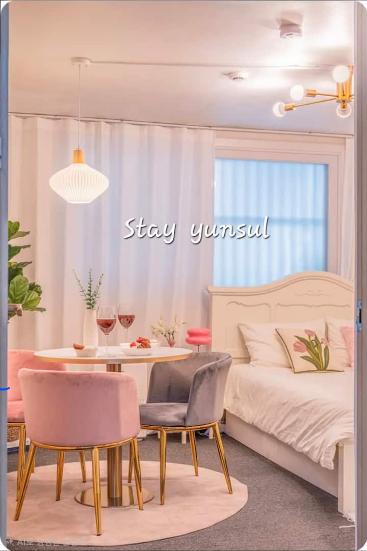 서울여행의 중심!  신림역 도보3분거리의  Cozy & Lovely  House - Seoul