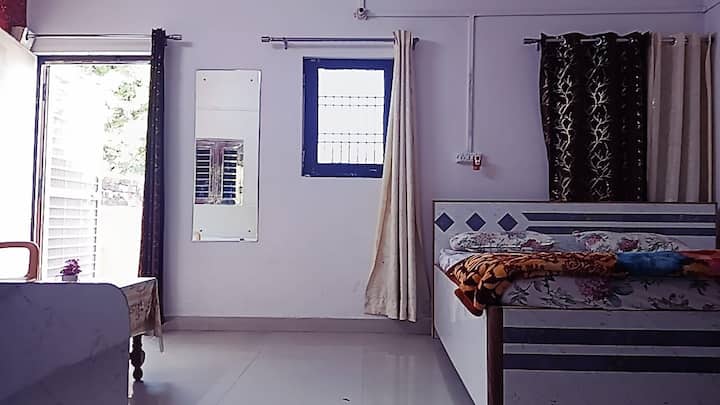Near Taj Mahal & Airport | Private Studio Suite - Agra